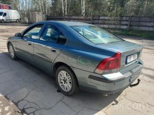 Zaļš Volvo S60 2004 Rīga, ar dzinēja tilpumu 2.40 L un nobraukumu 0 tūkst. km par 1790 €, foto 3 vietnē AUTOMOTO.COM.LV
