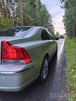 Zaļš Volvo S60 2004 Daugavpils, ar dzinēja tilpumu 2.40 L un nobraukumu 221 tūkst. km par 1950 €, foto 6 vietnē AUTOMOTO.COM.LV