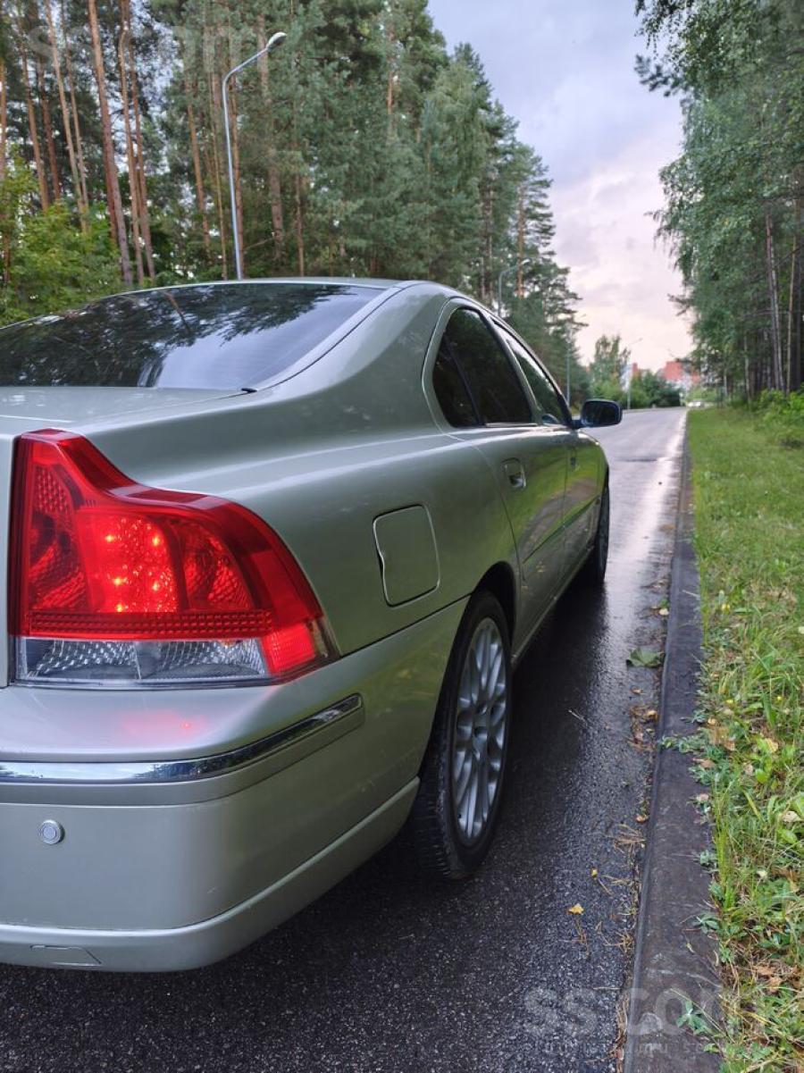 Zaļš Volvo S60 2004 Daugavpils, ar dzinēja tilpumu 2.40 L un nobraukumu 221 tūkst. km par 1950 €, foto 6 vietnē AUTOMOTO.COM.LV
