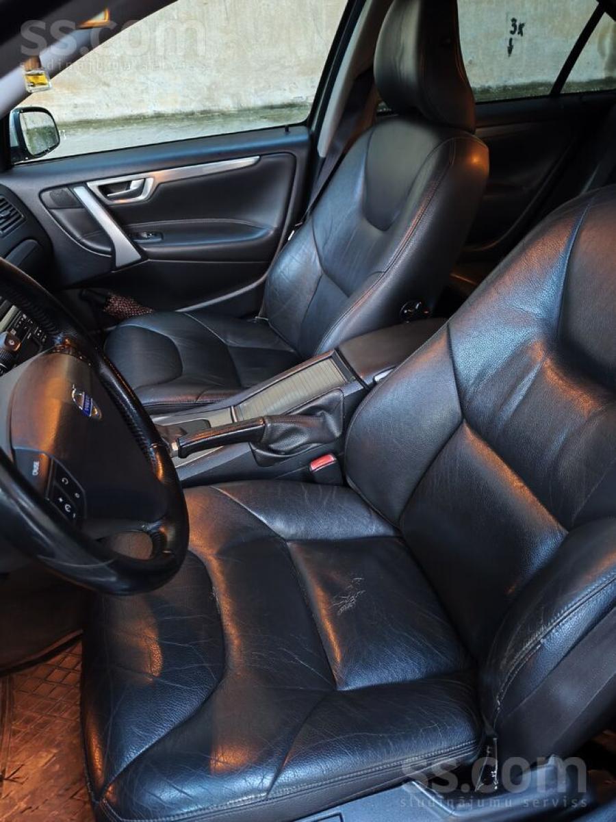 Zaļš Volvo S60 2004 Daugavpils, ar dzinēja tilpumu 2.40 L un nobraukumu 221 tūkst. km par 1950 €, foto 12 vietnē AUTOMOTO.COM.LV