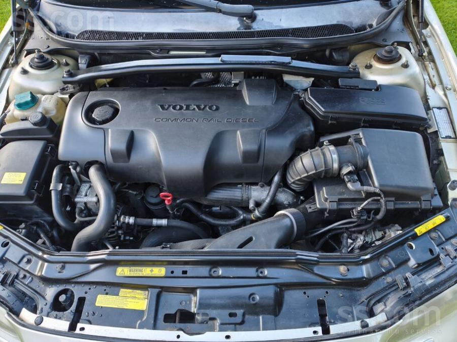 Zaļš Volvo S60 2004 Daugavpils, ar dzinēja tilpumu 2.40 L un nobraukumu 221 tūkst. km par 1950 €, foto 14 vietnē AUTOMOTO.COM.LV