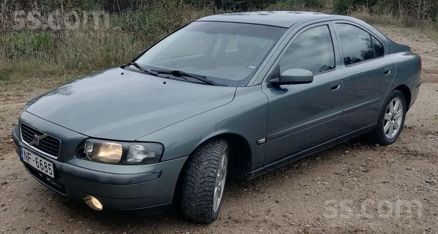 Zaļš Volvo S60 2004 Cēsis, ar dzinēja tilpumu 2.40 L un nobraukumu 570 tūkst. km par 1500 €, foto 5 vietnē AUTOMOTO.COM.LV