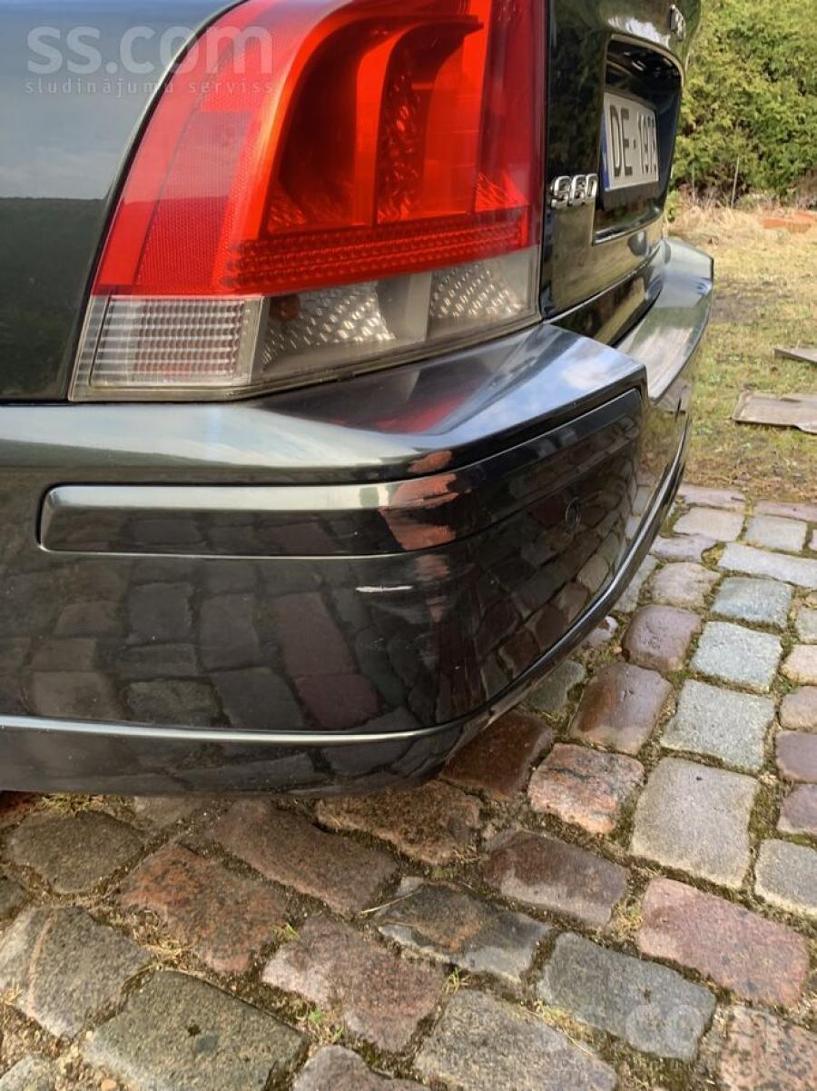 Zaļš Volvo S60 2005 Rīga, ar dzinēja tilpumu 2.40 L un nobraukumu 350 tūkst. km par 850 €, foto 5 vietnē AUTOMOTO.COM.LV