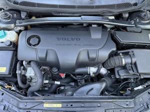Green Volvo S60 2005 in Riga, with an engine capacity of 2.40 L and mileage of 249 thousand km for 1500 €, photo 15 on AUTOMOTO.COM.LV