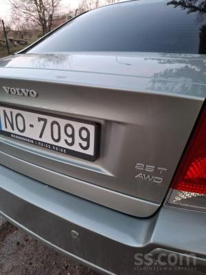 Зеленый Вольво С60 2005 в Валка, объемом двигателя 2.50 л и пробегом 276 тыс. км за 3550 €, фото 7 на AUTOMOTO.COM.LV