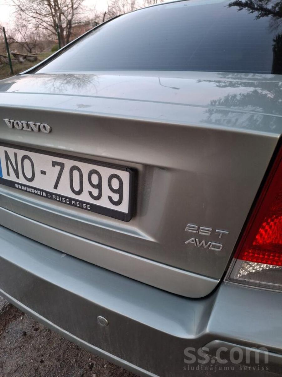 Зеленый Вольво С60 2005 в Валка, объемом двигателя 2.50 л и пробегом 276 тыс. км за 3550 €, фото 7 на AUTOMOTO.COM.LV