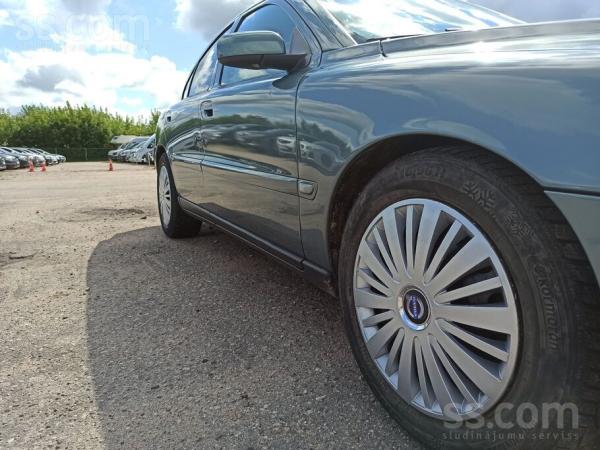 Green Volvo S60 2005 in Daugavpils, with an engine capacity of 2.40 L and mileage of 0 thousand km for 2200 €, photo 10 on AUTOMOTO.COM.LV