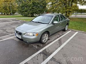 Green Volvo S60 2006 in Riga, with an engine capacity of 2.40 L and mileage of 256 thousand km for 1850 €, photo 3 on AUTOMOTO.COM.LV