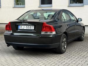 Zaļš Volvo S60 2007 Jelgava, ar dzinēja tilpumu 2.40 L un nobraukumu 0 tūkst. km par 1450 €, foto 3 vietnē AUTOMOTO.COM.LV