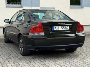 Zaļš Volvo S60 2007 Jelgava, ar dzinēja tilpumu 2.40 L un nobraukumu 0 tūkst. km par 1450 €, foto 4 vietnē AUTOMOTO.COM.LV