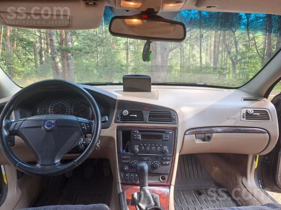Zaļš Volvo S60 2008 Daugavpils, ar dzinēja tilpumu 2.40 L un nobraukumu 292 tūkst. km par 2350 €, foto 8 vietnē AUTOMOTO.COM.LV