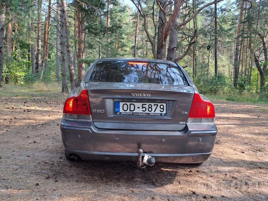 Zaļš Volvo S60 2008 Daugavpils, ar dzinēja tilpumu 2.40 L un nobraukumu 292 tūkst. km par 2350 €, foto 10 vietnē AUTOMOTO.COM.LV