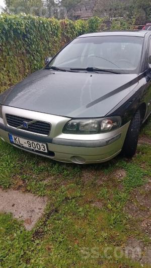 Pelēks Volvo S60 2003 Jelgava, ar dzinēja tilpumu 2.40 L un nobraukumu 358 tūkst. km par 1200 €, foto 3 vietnē AUTOMOTO.COM.LV