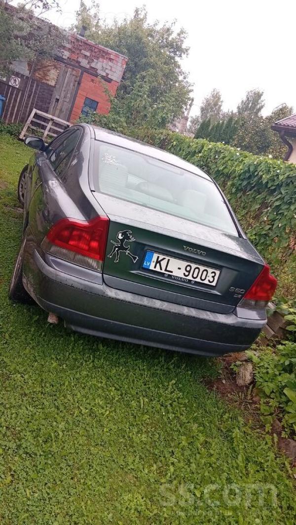 Pelēks Volvo S60 2003 Jelgava, ar dzinēja tilpumu 2.40 L un nobraukumu 358 tūkst. km par 1200 €, foto 4 vietnē AUTOMOTO.COM.LV