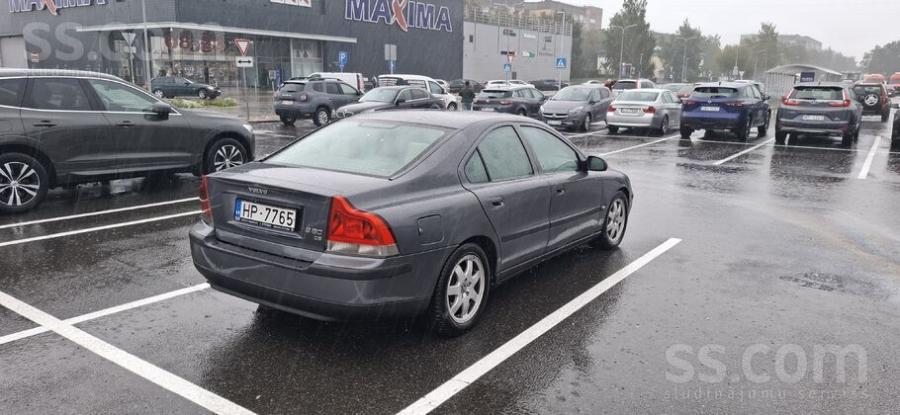 Grey Volvo S60 2003 in Riga, with an engine capacity of 2.40 L and mileage of 0 thousand km for 1300 €, photo 1 on AUTOMOTO.COM.LV