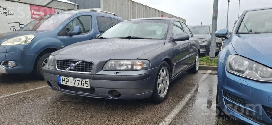 Grey Volvo S60 2003 in Riga, with an engine capacity of 2.40 L and mileage of 0 thousand km for 1300 €, photo 5 on AUTOMOTO.COM.LV