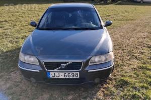 Pelēks Volvo S60 2006 Preiļi, ar dzinēja tilpumu 2.40 L un nobraukumu 359 tūkst. km par 1500 €, foto 4 vietnē AUTOMOTO.COM.LV