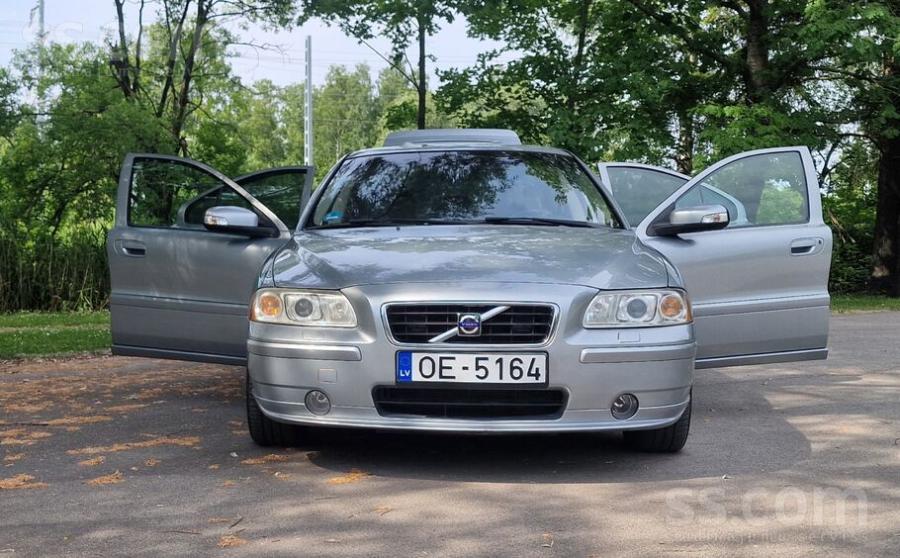 Серый Вольво С60 2009 в Юрмала, объемом двигателя 2.40 л и пробегом 391 тыс. км за 3824 €, фото 8 на AUTOMOTO.COM.LV