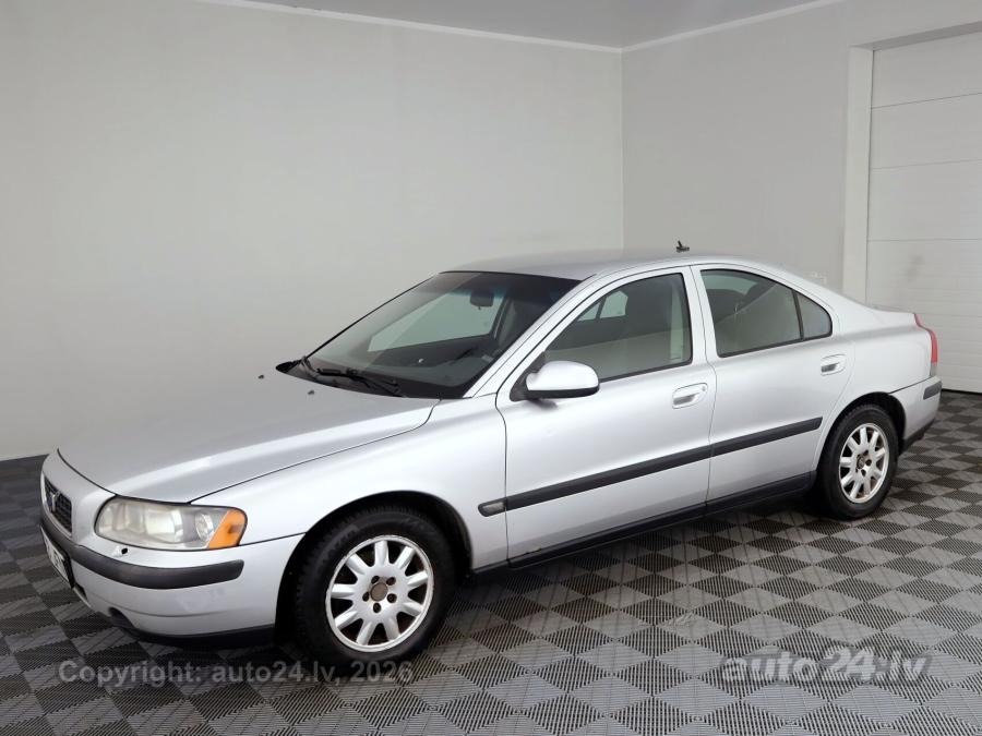 Pelēks Volvo S60 2001 Tallina, ar dzinēja tilpumu 2.40 L un nobraukumu 343 tūkst. km par 599 €, foto 3 vietnē AUTOMOTO.COM.LV