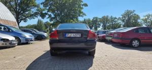 Pelēks Volvo S60 2001 Valmiera, ar dzinēja tilpumu 2.40 L un nobraukumu 328 tūkst. km par 1000 €, foto 5 vietnē AUTOMOTO.COM.LV