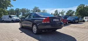 Pelēks Volvo S60 2001 Valmiera, ar dzinēja tilpumu 2.40 L un nobraukumu 328 tūkst. km par 1000 €, foto 6 vietnē AUTOMOTO.COM.LV