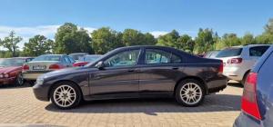 Pelēks Volvo S60 2001 Valmiera, ar dzinēja tilpumu 2.40 L un nobraukumu 328 tūkst. km par 1000 €, foto 7 vietnē AUTOMOTO.COM.LV