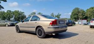 Pelēks Volvo S60 2001 Valmiera, ar dzinēja tilpumu 2.40 L un nobraukumu 490 tūkst. km par 700 €, foto 6 vietnē AUTOMOTO.COM.LV