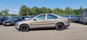 Pelēks Volvo S60 2001 Valmiera, ar dzinēja tilpumu 2.40 L un nobraukumu 490 tūkst. km par 700 €, foto 7 vietnē AUTOMOTO.COM.LV