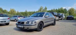 Pelēks Volvo S60 2001 Valmiera, ar dzinēja tilpumu 2.40 L un nobraukumu 490 tūkst. km par 700 €, foto 8 vietnē AUTOMOTO.COM.LV