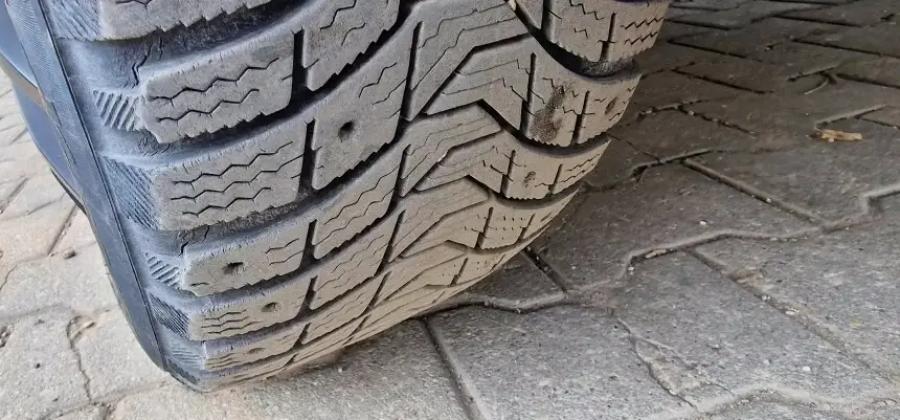 Pelēks Volvo S60 2001 Valmiera, ar dzinēja tilpumu 2.40 L un nobraukumu 490 tūkst. km par 700 €, foto 13 vietnē AUTOMOTO.COM.LV