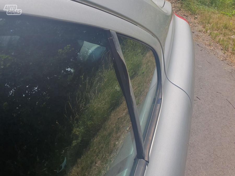 Pelēks Volvo S60 2001 Viļņa, ar dzinēja tilpumu 2.40 L un nobraukumu 392 tūkst. km par 1200 €, foto 20 vietnē AUTOMOTO.COM.LV