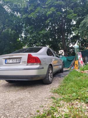 Серый Вольво С60 2001 в Рига, объемом двигателя 2.40 л и пробегом 326 тыс. км за 1000 €, фото 6 на AUTOMOTO.COM.LV