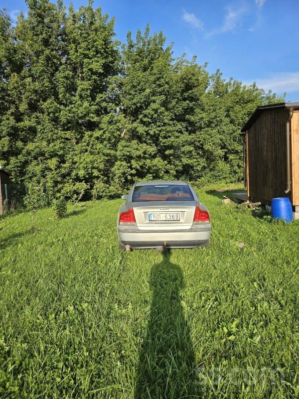 Pelēks Volvo S60 2001 Rīga, ar dzinēja tilpumu 2.40 L un nobraukumu 411 tūkst. km par 550 €, foto 6 vietnē AUTOMOTO.COM.LV