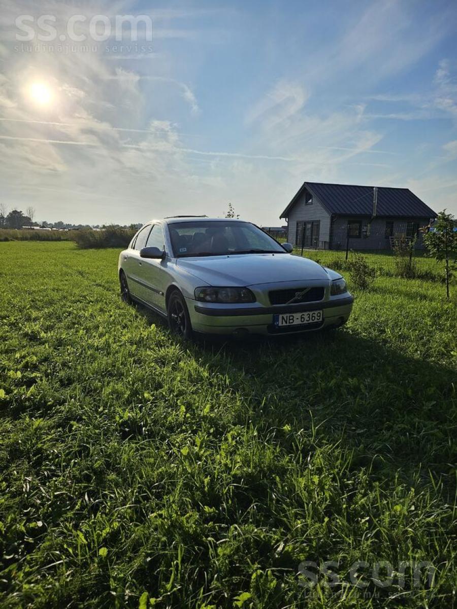 Pelēks Volvo S60 2001 Rīga, ar dzinēja tilpumu 2.40 L un nobraukumu 411 tūkst. km par 550 €, foto 11 vietnē AUTOMOTO.COM.LV