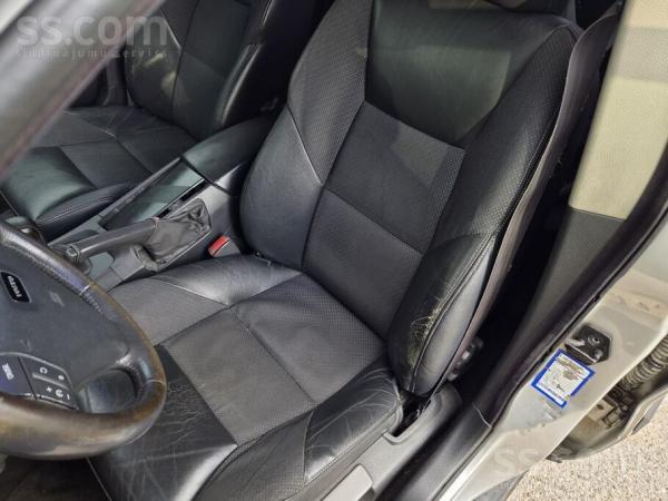 Pelēks Volvo S60 2001 Rīga, ar dzinēja tilpumu 2.40 L un nobraukumu 285 tūkst. km par 998 €, foto 9 vietnē AUTOMOTO.COM.LV