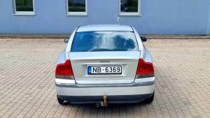 Grey Volvo S60 2001 in Cesis, with an engine capacity of 2.40 L and mileage of 412 thousand km for 1550 €, photo 7 on AUTOMOTO.COM.LV
