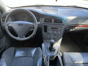 Grey Volvo S60 2001 in Riga, with an engine capacity of 2.40 L and mileage of 311 thousand km for 1600 €, photo 10 on AUTOMOTO.COM.LV