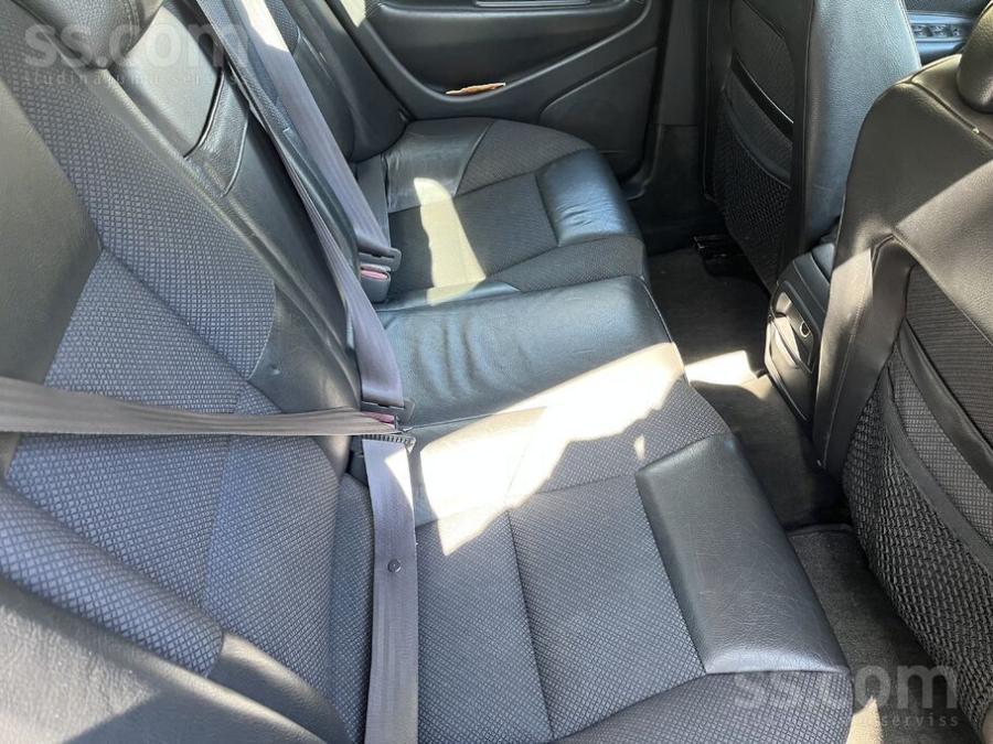 Grey Volvo S60 2001 in Riga, with an engine capacity of 2.40 L and mileage of 311 thousand km for 1600 €, photo 12 on AUTOMOTO.COM.LV