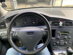 Pelēks Volvo S60 2001 Rīga, ar dzinēja tilpumu 2.40 L un nobraukumu 290 tūkst. km par 1800 €, foto 7 vietnē AUTOMOTO.COM.LV