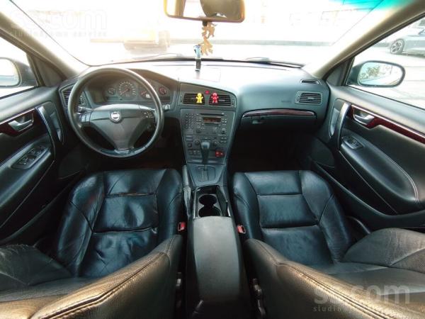 Pelēks Volvo S60 2001 Rīga, ar dzinēja tilpumu 2.40 L un nobraukumu 506 tūkst. km par 800 €, foto 5 vietnē AUTOMOTO.COM.LV