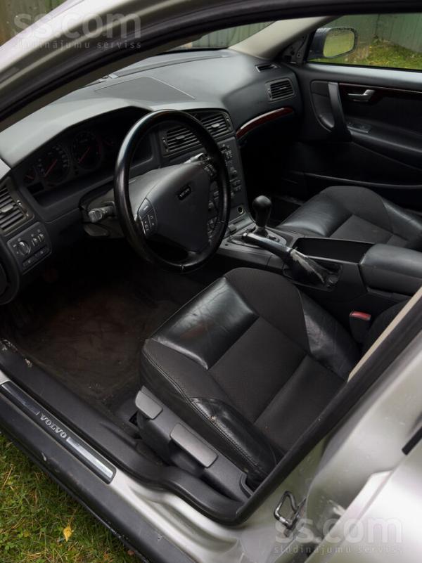 Pelēks Volvo S60 2001 Rīga, ar dzinēja tilpumu 2.40 L un nobraukumu 339 tūkst. km par 650 €, foto 7 vietnē AUTOMOTO.COM.LV