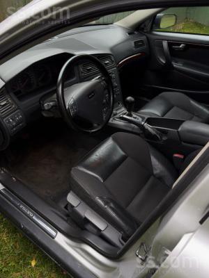 Pelēks Volvo S60 2001 Rīga, ar dzinēja tilpumu 2.40 L un nobraukumu 339 tūkst. km par 650 €, foto 7 vietnē AUTOMOTO.COM.LV