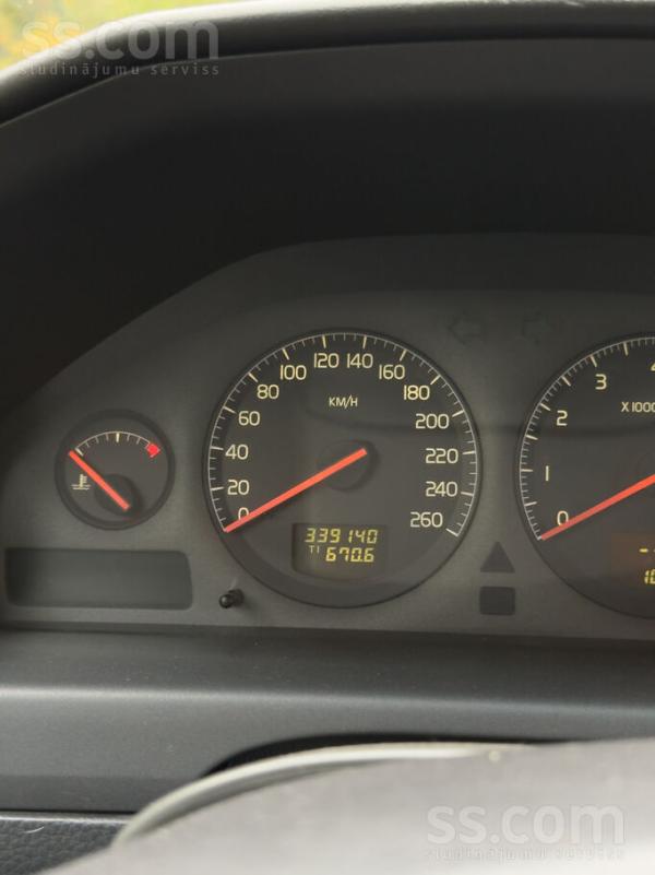 Pelēks Volvo S60 2001 Rīga, ar dzinēja tilpumu 2.40 L un nobraukumu 339 tūkst. km par 650 €, foto 11 vietnē AUTOMOTO.COM.LV