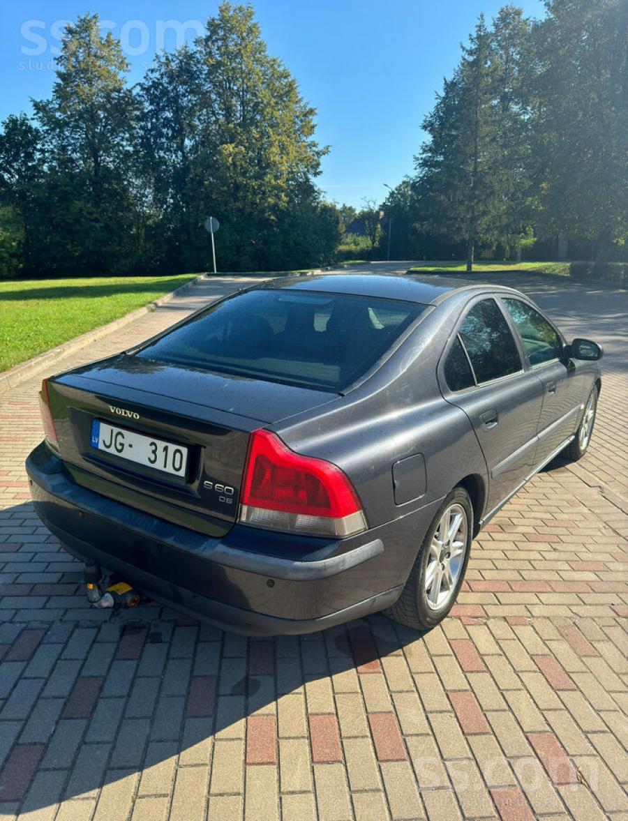 Grey Volvo S60 2002 in Riga, with an engine capacity of 2.40 L and mileage of 399 thousand km for 1950 €, photo 5 on AUTOMOTO.COM.LV