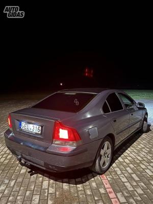 Grey Volvo S60 2002 in Vilnius, with an engine capacity of 2.40 L and mileage of 502 thousand km for 500 €, photo 5 on AUTOMOTO.COM.LV