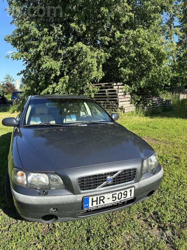 Pelēks Volvo S60 2002 Tukums, ar dzinēja tilpumu 2.40 L un nobraukumu 517 tūkst. km par 800 €, foto 1 vietnē AUTOMOTO.COM.LV