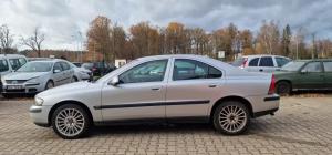 Pelēks Volvo S60 2002 Valmiera, ar dzinēja tilpumu 2.40 L un nobraukumu 296 tūkst. km par 1550 €, foto 6 vietnē AUTOMOTO.COM.LV
