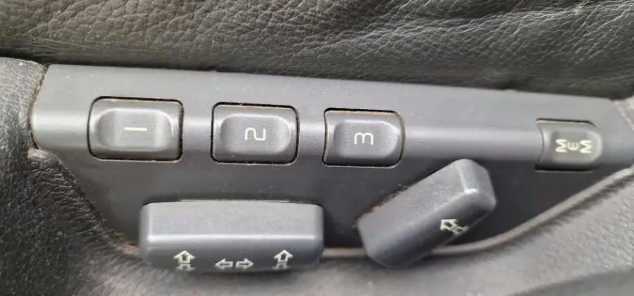 Pelēks Volvo S60 2002 Valmiera, ar dzinēja tilpumu 2.40 L un nobraukumu 296 tūkst. km par 1550 €, foto 11 vietnē AUTOMOTO.COM.LV