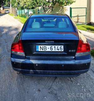 Pelēks Volvo S60 2002 Ogre, ar dzinēja tilpumu 2.50 L un nobraukumu 258 tūkst. km par 2300 €, foto 3 vietnē AUTOMOTO.COM.LV