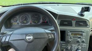 Pelēks Volvo S60 2002 Jelgava, ar dzinēja tilpumu 2.40 L un nobraukumu 369 tūkst. km par 1000 €, foto 7 vietnē AUTOMOTO.COM.LV